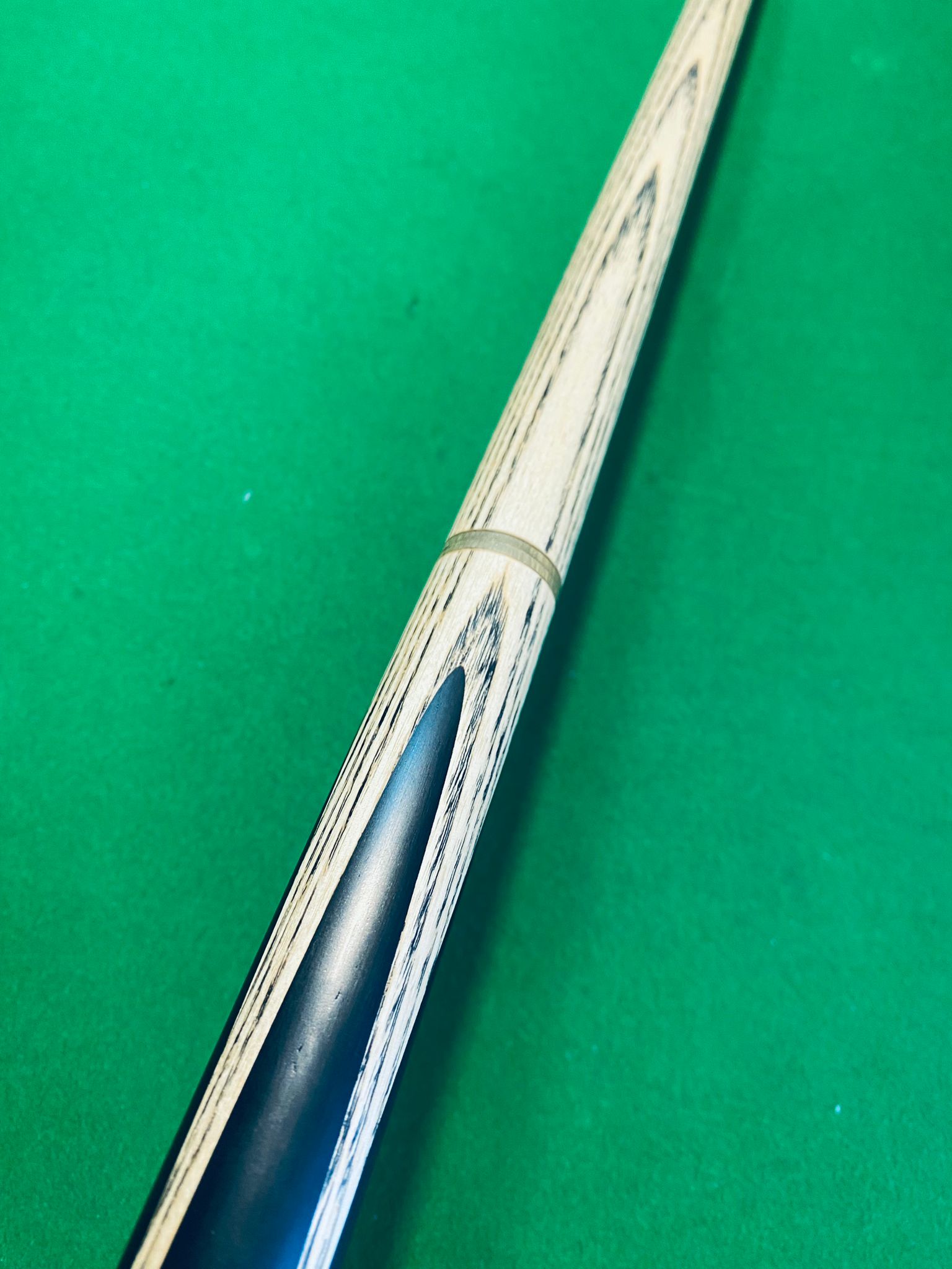 Mark Williams Snooker Canadian Ash Chinese Pool Cue | markwilliamssnooker.com